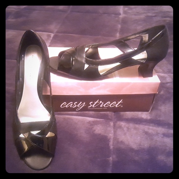 Easy Spirit | Shoes | Easy Breezy Heels | Poshmark